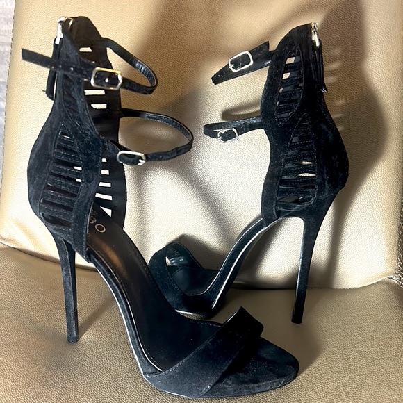 Lebo | Shoes | Velvet Lebo Heels Like New Sz 6 | Poshmark